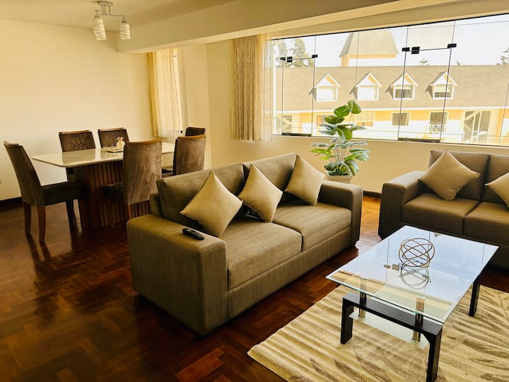 Alojamiento Amplio Y Confortable En Cayma - Arequipa