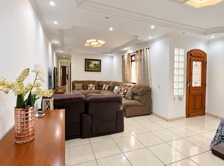 Casa 4 Dorms | Empresas | 30% Mensal | Garagem - São Paulo