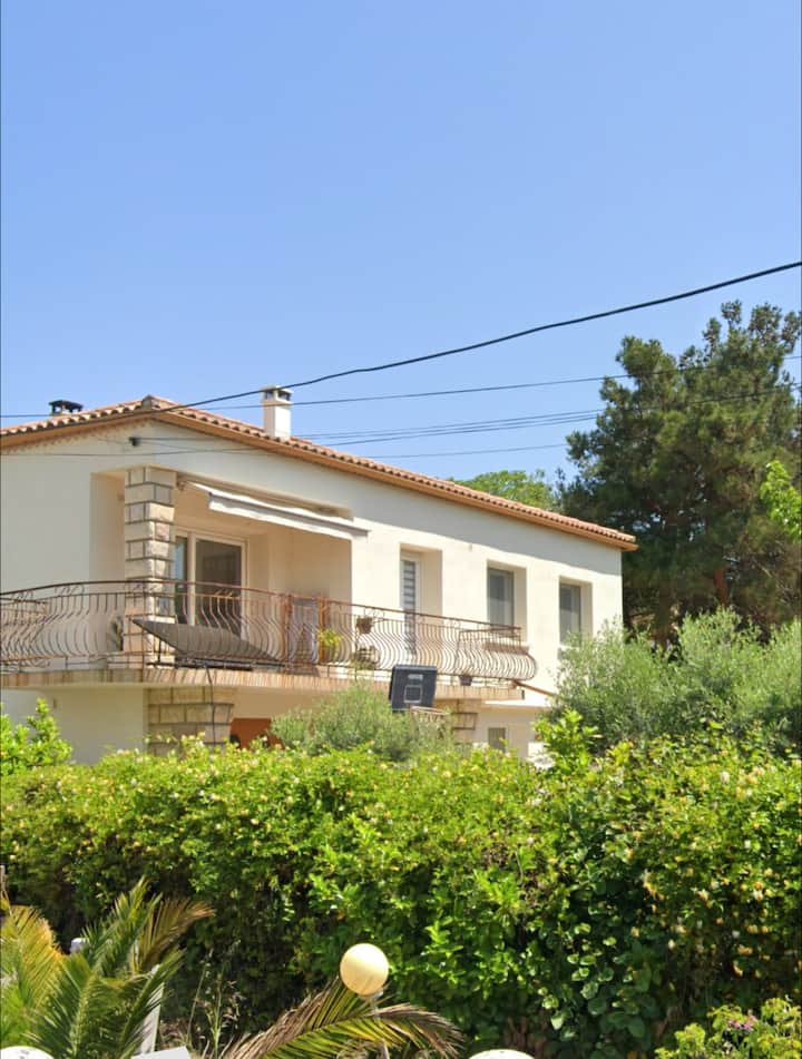 Logement Moderne Et Calme - Beaucaire