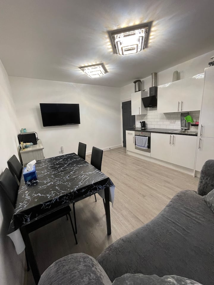 Bright & Cozy Apartment In The Heart  Of Hendon - Botany Bay - London