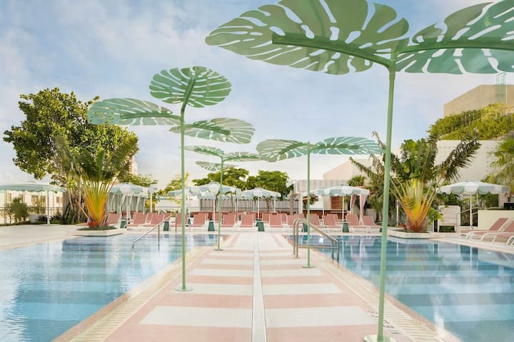 South Beach Queen Retreat With Style - Miami Beach