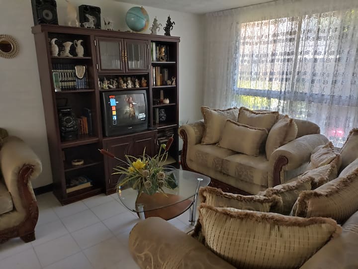 Casa Cómoda Y Bien Ubicada Cerca De Todo - Toluca