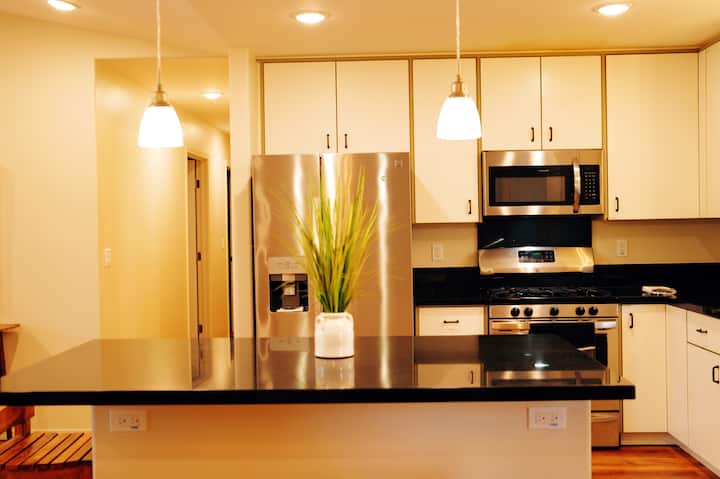 One Minute To Hilo Airport House(ac|free Parking) - Hilo, HI