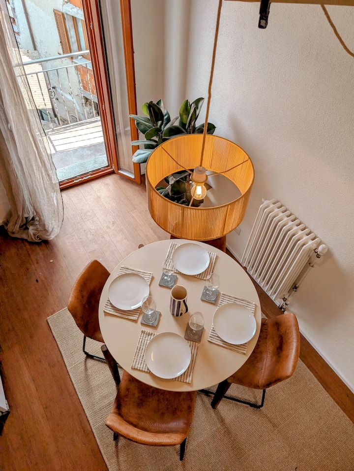 Renovated Stone Townhouse, Overlooking Lake Como - Tremezzina