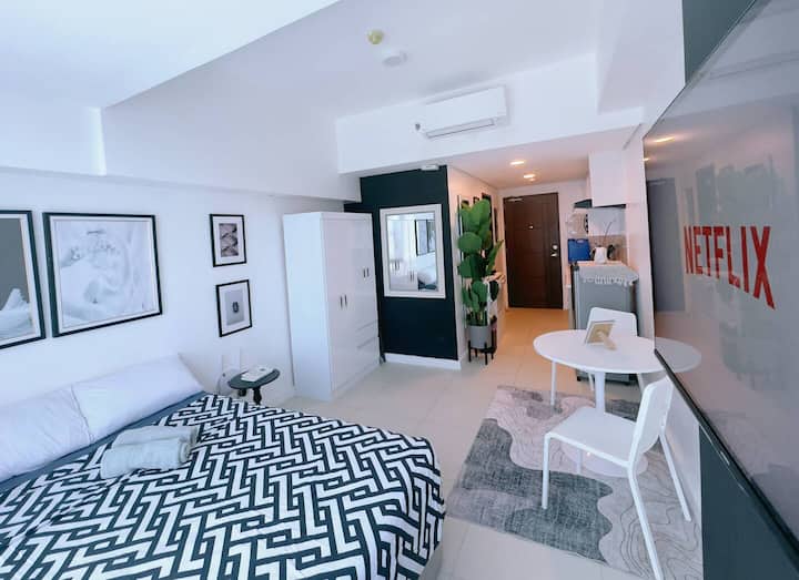 20% Off, Bright Studio @ It Park - フィリピン セブ