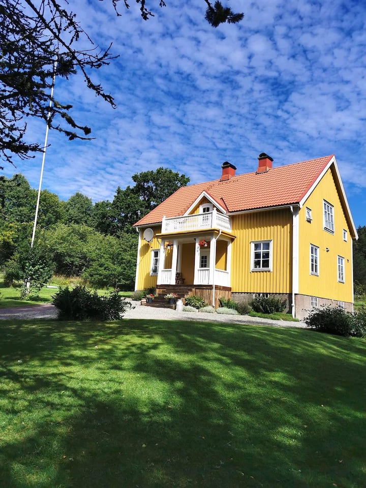 Stort Hus Med Boblebad På Värmlandsnes - Sweden