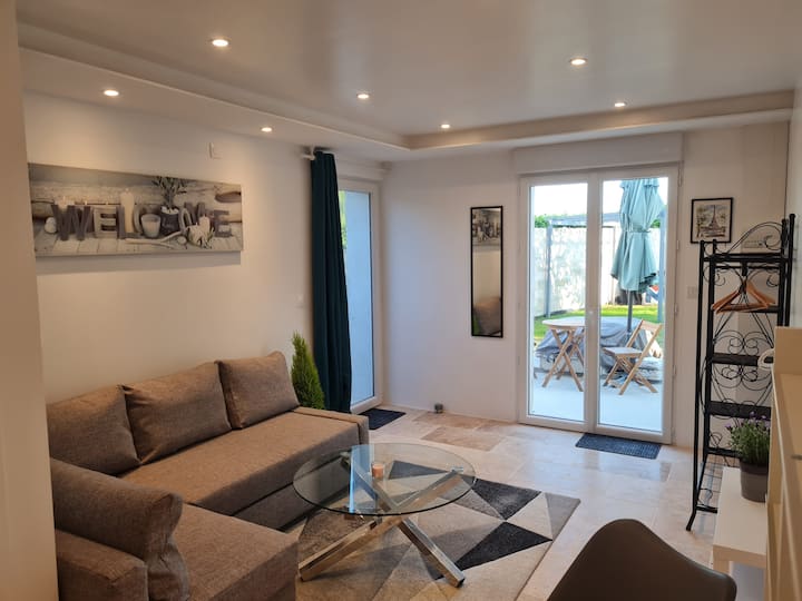 Studio Cosy Avec Terrasse - Chantilly