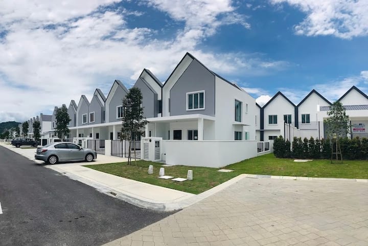 Broga Hill Area Near Nottingham Uni/semenyih - Semenyih