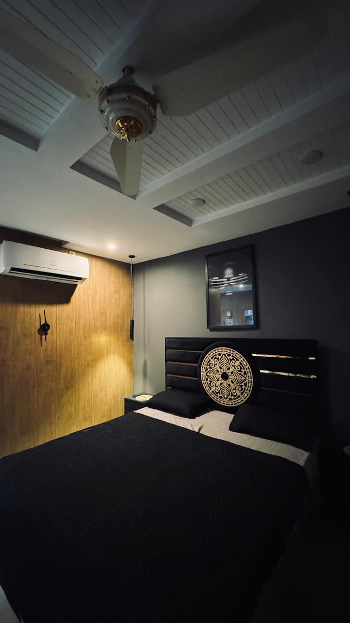 Cozy One-bed Studio Retreat | Self Check-in - Islamabad