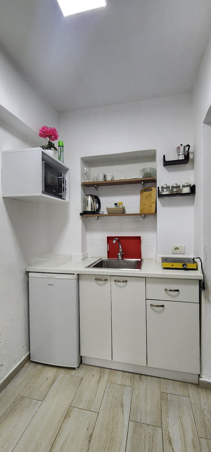 Aura Studio! - Tirana