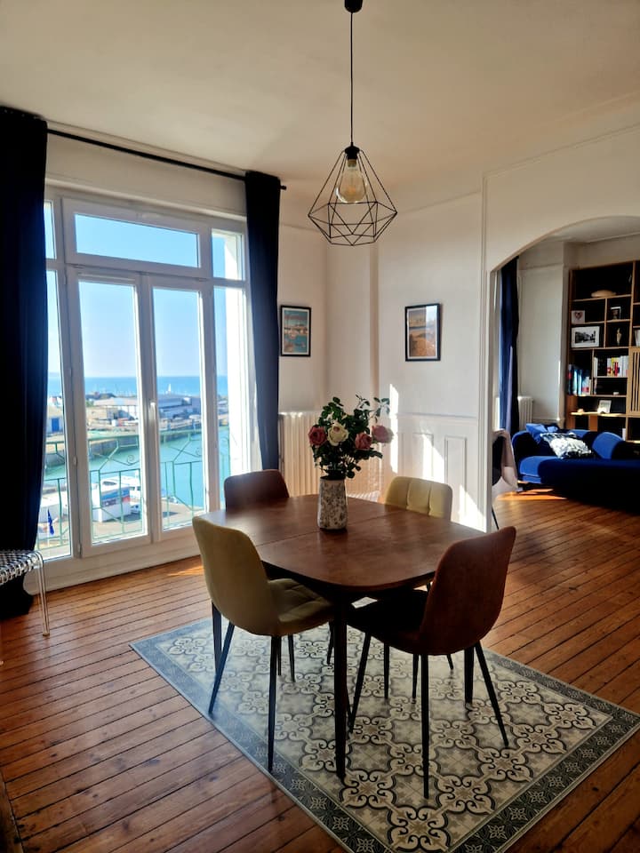 Appartement De Beau Standing Au Cœur De Granville - Granville