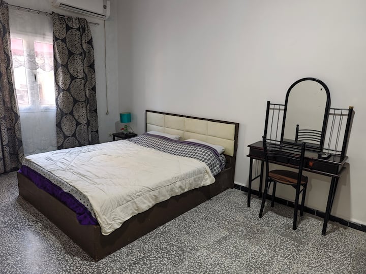 F2 A 5 Minutes De La Mer. -