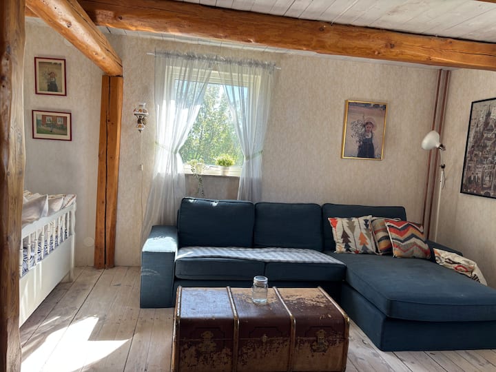 Bo På Charmig Gård I Västra Strö - Eslöv