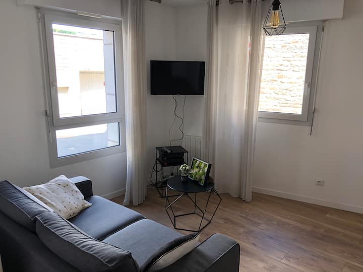 150 M To The Port Of Vannes - Vannes