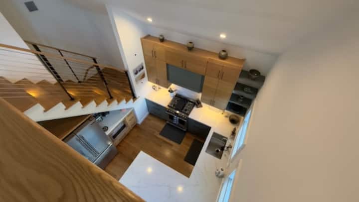 Stylistic Living On The River In Downtown Exeter. - Exeter, NH
