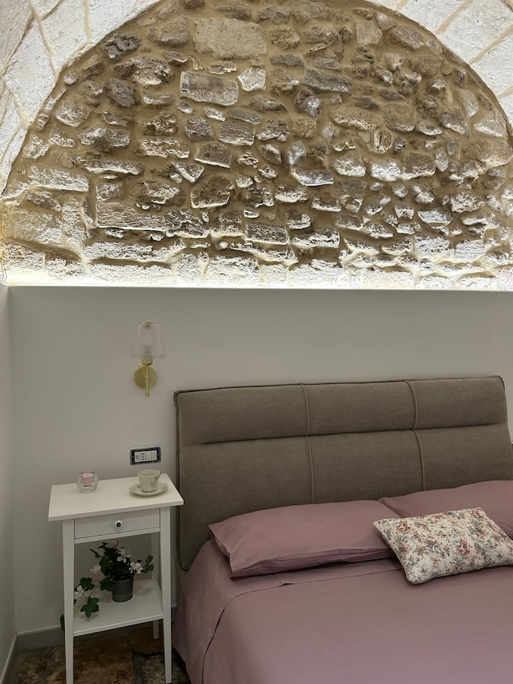 Dimora Sole - Romantico Rifugio Nel Centro Storico - Brindisi