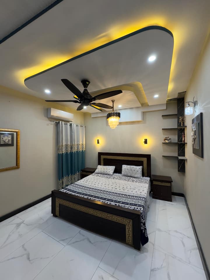 Entire 1br Apt | Lounge + Kitchen | 24/7 Utilities - Lahore
