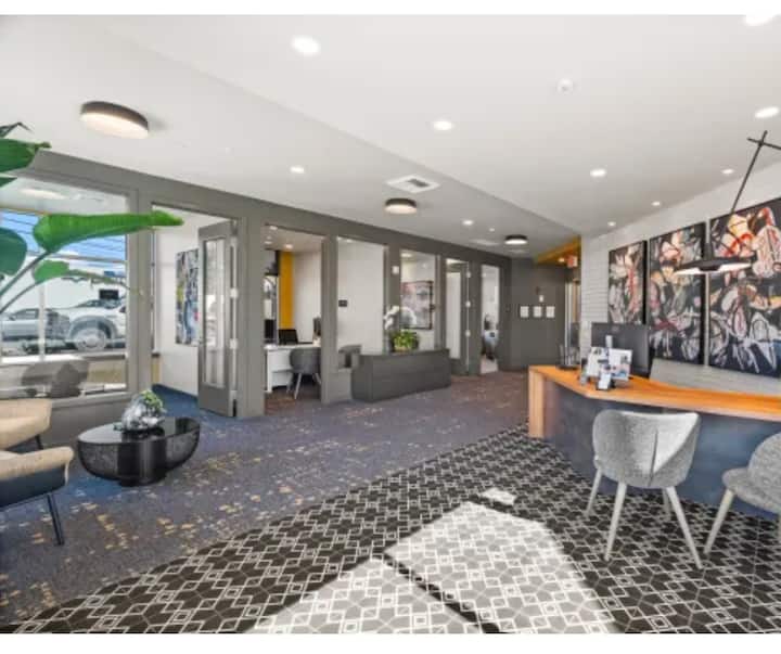 Gym| Pool| Near Downtown - Tacoma, WA