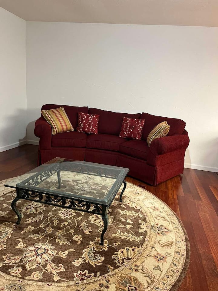 A Shared Master Bedroom W/bath - Mesquite, TX