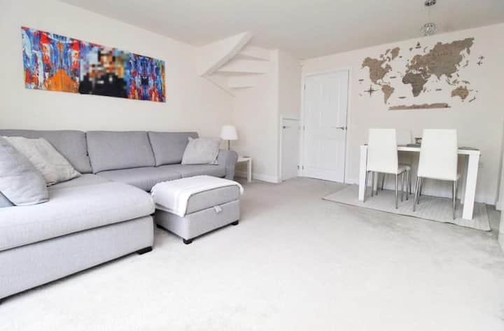 Central | Ev Charger | Airport - Liverpool