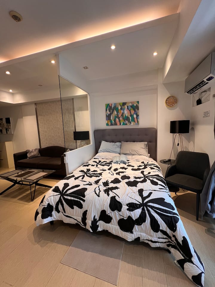 Elegant Smart-entry Condo Near Bgc Makati/airport - Taguig