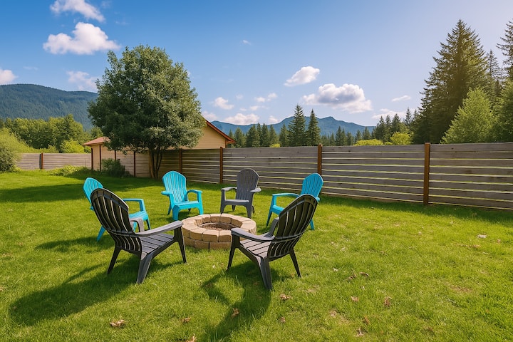 Packwood Ranger Cabin Walking Distance To Town - Packwood, WA