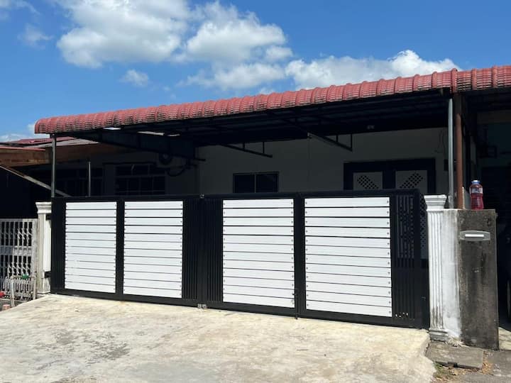 Khalish Homestay - Alor Setar