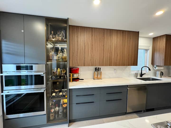 Work Ready | Luxe + Location - Ottawa