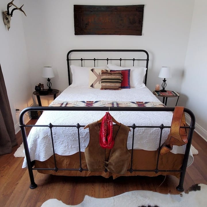 Pats Way Away Quiet Desert Oasis - Bullhead City, AZ