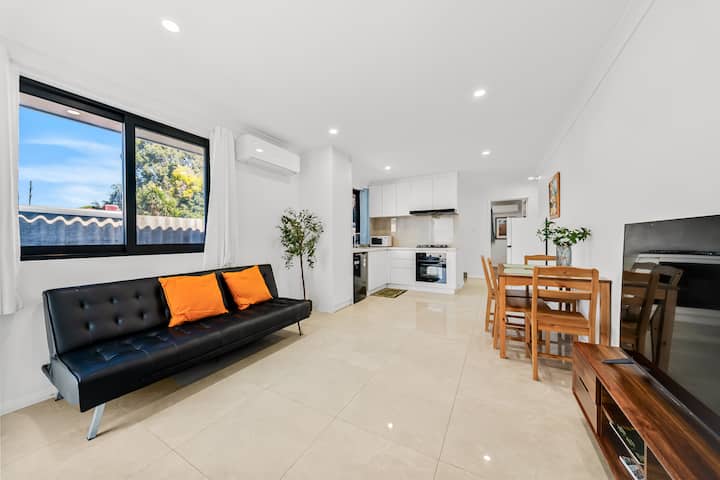 Pet-friendly Airport 2br Stay Nr Cbd, Dfo & Crown - Ascot