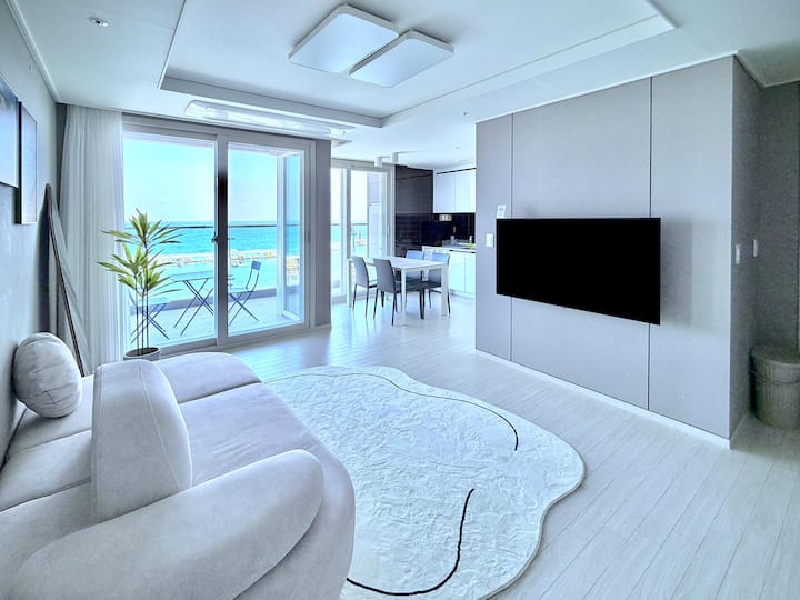 강릉 감성스테이 · 바다 산책 3분 - 江陵市