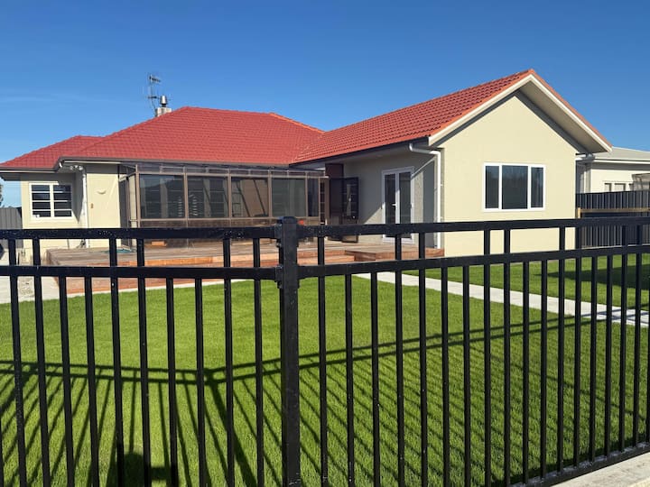 Sun Filled Character Home - Clive