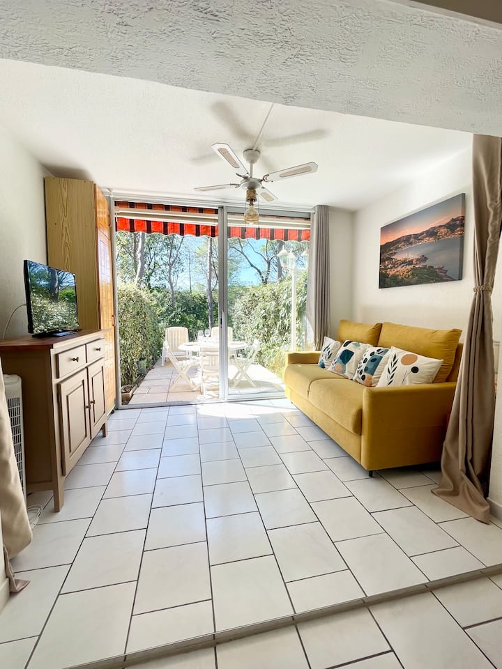 T2 Terrasse Ensoleillée Vue Golf, Piscine & Tennis - Saint-Raphaël