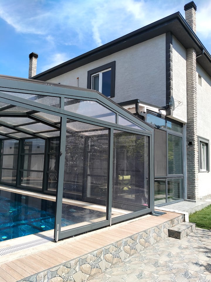 Müstakil Havuzlu 5 Oda 5 Banyolu Lüx Villa - Sapanca