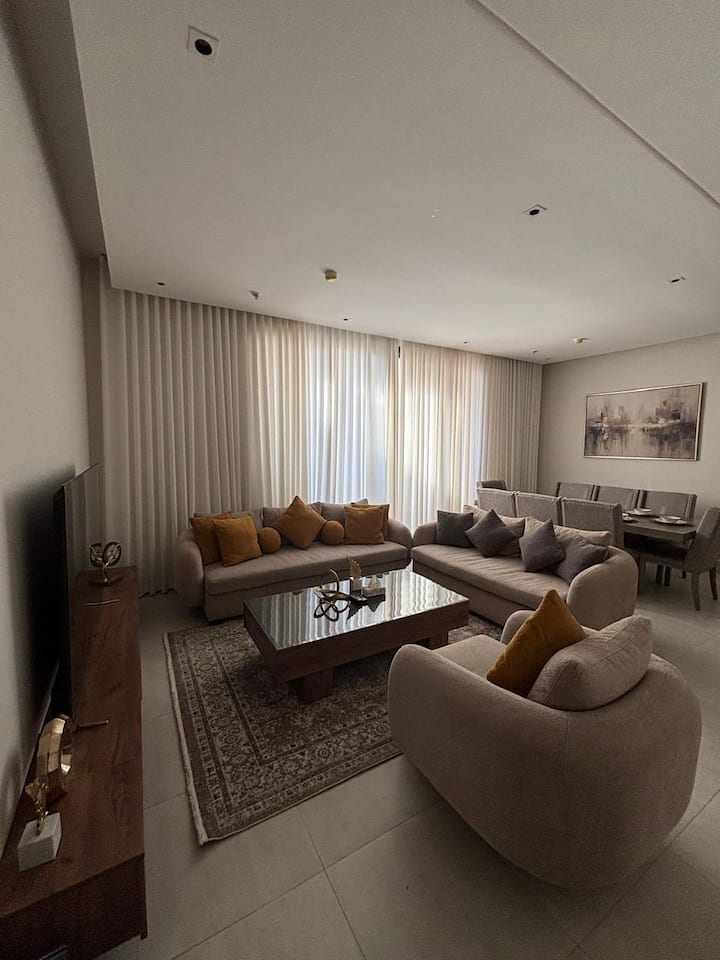 شقة واسعه انيقة B5 حي العارض شمال الرياض - Riyadh