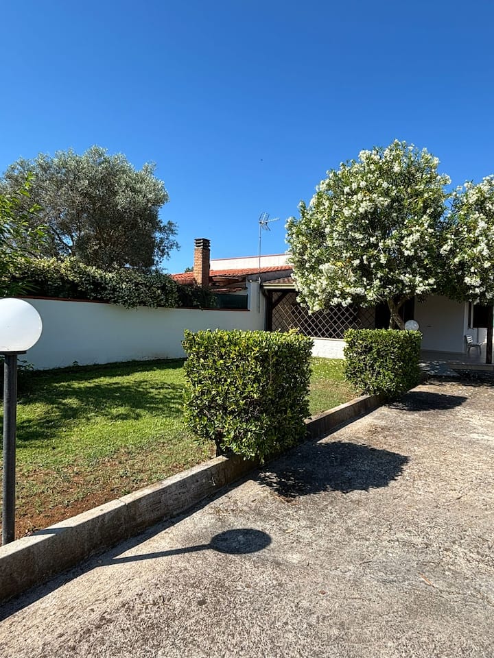 Villino A 50mt Dal Mare"cocò"
Davanti Ponza - Terracina