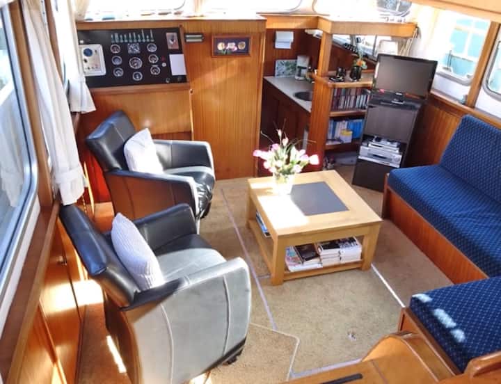 Boat&breakfast Mini Private Cruise - 's-Hertogenbosch