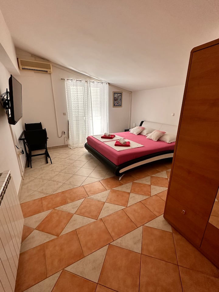Room With Sea View - Makarska