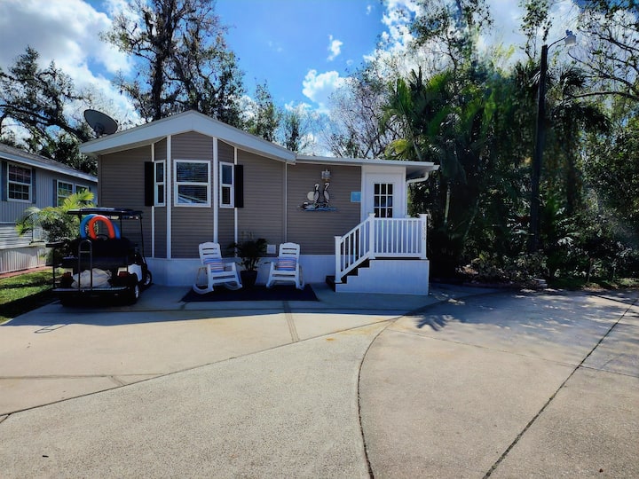 Privacy Galore! Golf Cart + Full Resort Access - Lakewood Ranch, FL