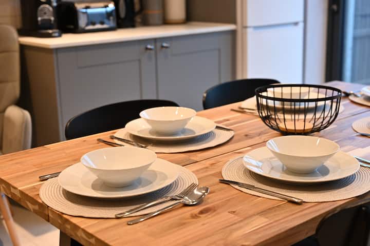 Modern 4 Bed House - Close To Trains - Croydon