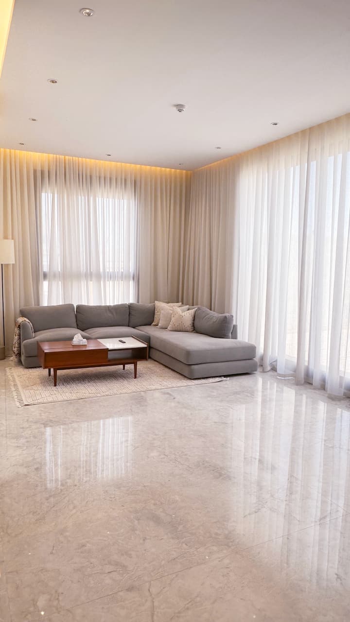 Luxury Penthouse With Private Rooftop Terrace - Riyadh