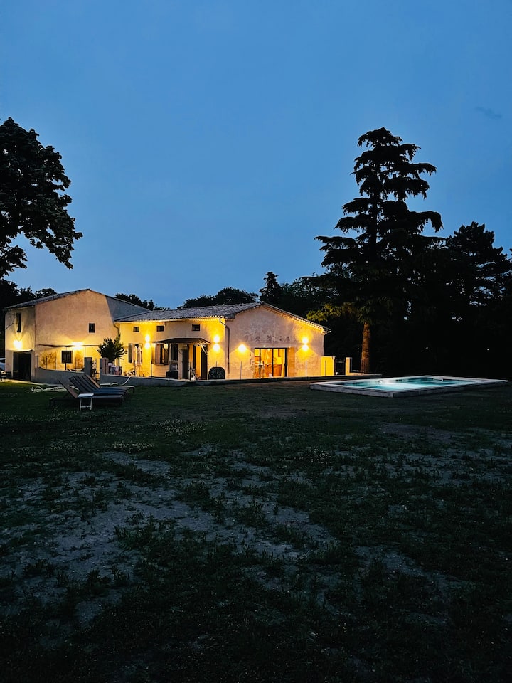 Maison De Charme – Confort & Tranquillité Absolue - Montélimar