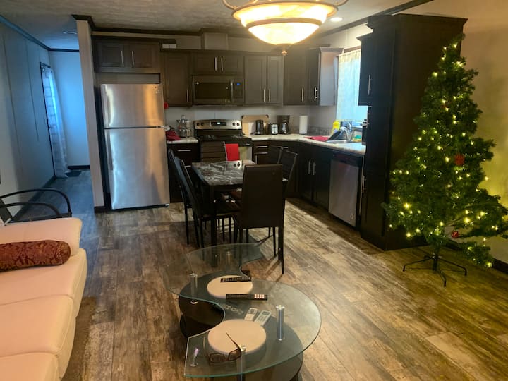 New 3 Bedrooms Fully Furnished - Thompson