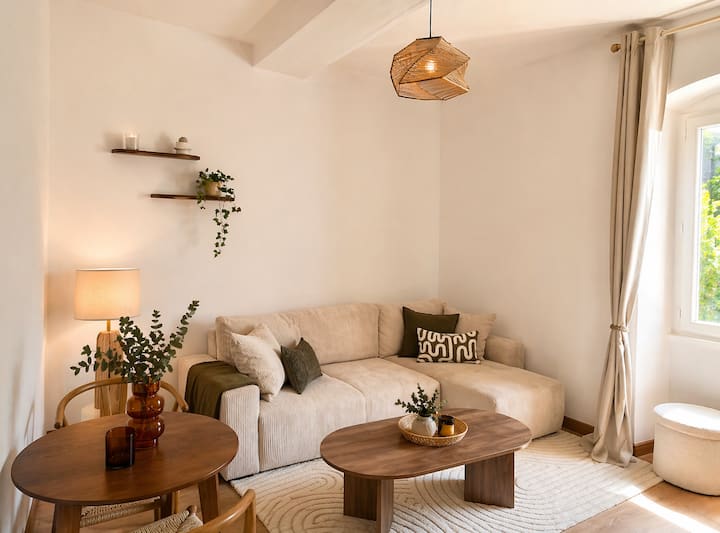 T2 Cosy + Balcon | Citadelle à 3 Min à Pied - Bastia