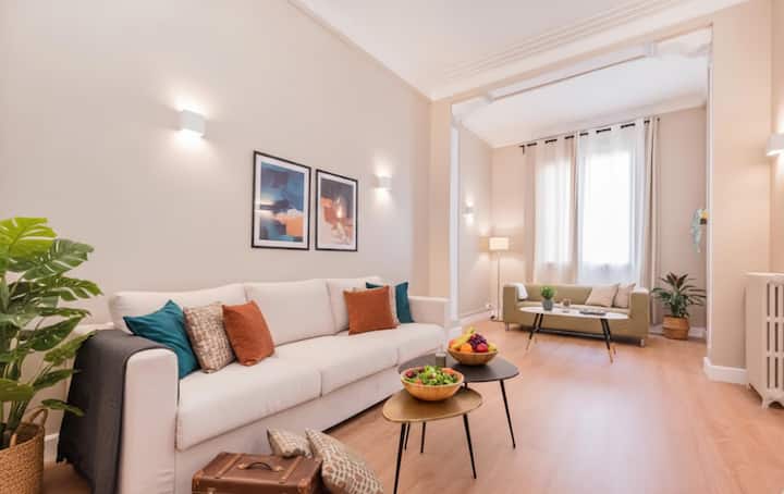 Beautiful 5 Bedroom Flat In L’eixample District 9p - Barcelona