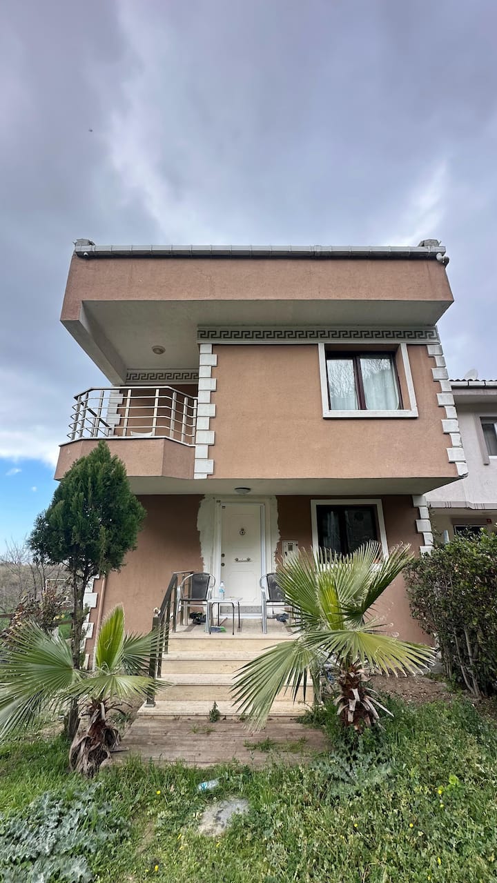 Komple Kiralık Müstakil Villa - Sahil