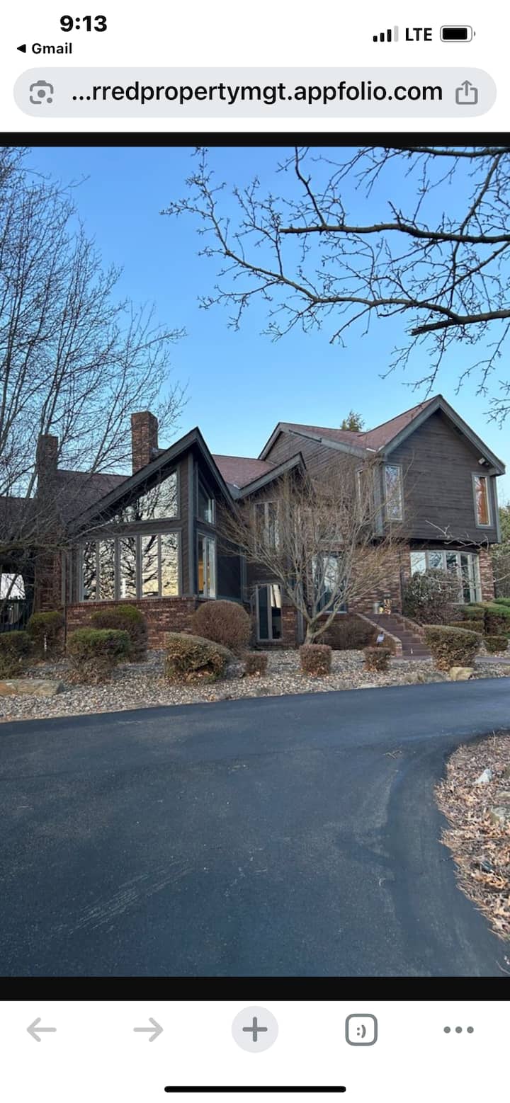 Secluded Modern Home - Plum, PA