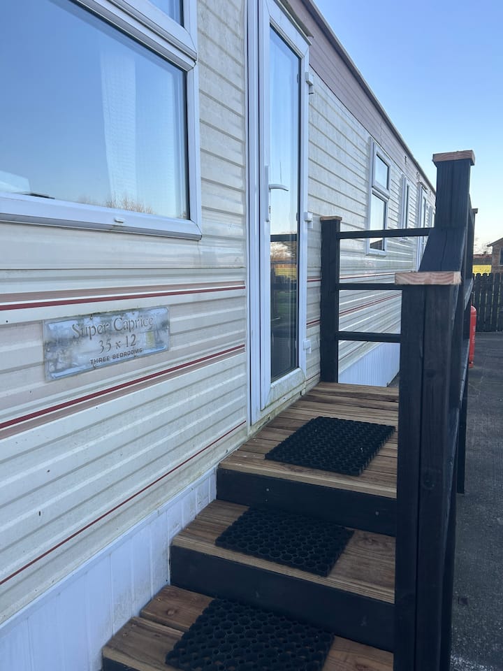 Mobile Home Outside Maynooth - Maynooth