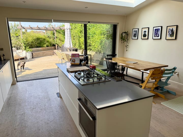 House In Nunhead, London - Waterloo Station - London