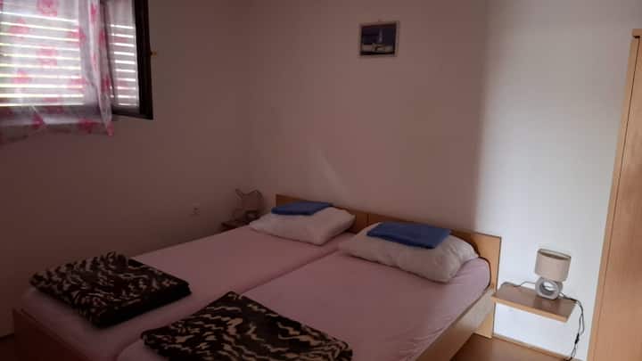 Apartman Dugonjič - Karlobag